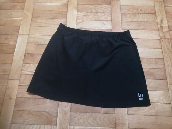 NIKE suknja sorc L kao novo