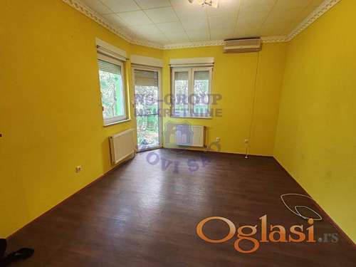 Odličan, komforan četvoroiposoban stan na Telepu!