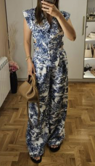 Komplet prsluk i pantalone