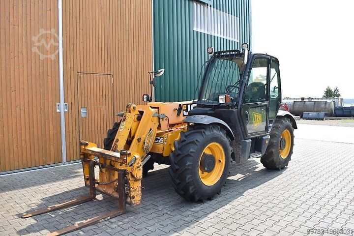 Teleskopski utovarivač
JCB 531-70