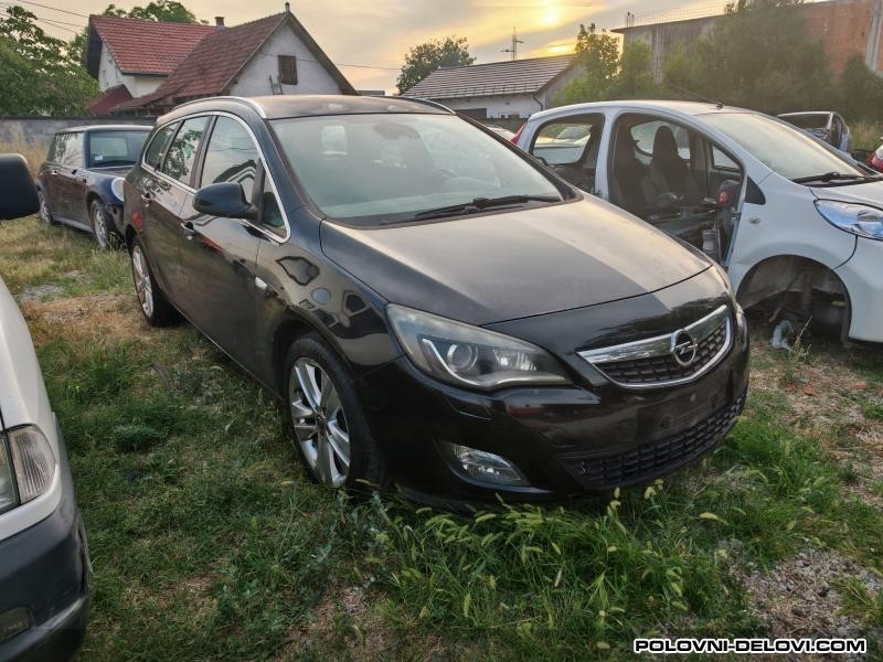 Opel Astra J 2.0 Cdti Led Kompletan Auto U Delovima