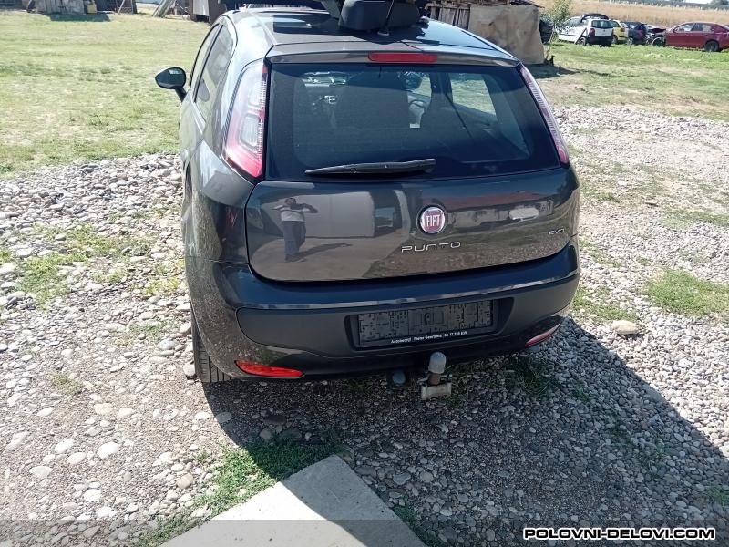 Fiat Grande Punto Mjtd Kompletan Auto U Delovima