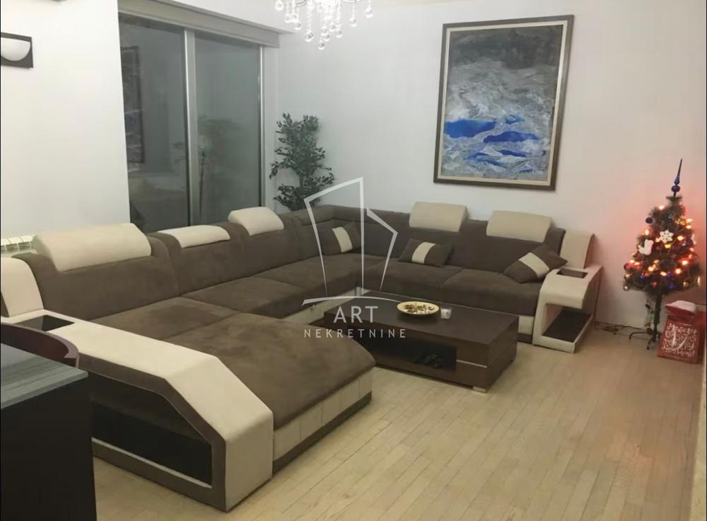 Mereno 106 m2, garažno mesto u ceni ID#11638 1.500 €