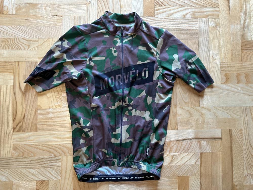 Biciklisticki maskirni dres Morvelo XS novo