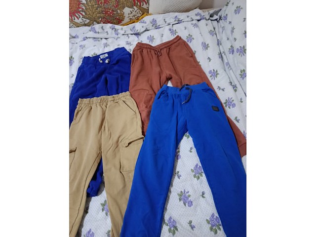 4 kom.br.7-10/ trenerke Koton,Waikiki,Pepperts,Breze