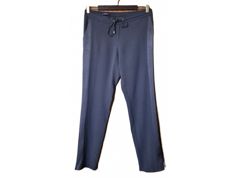 Laurel...zenske pantalone-kao nove