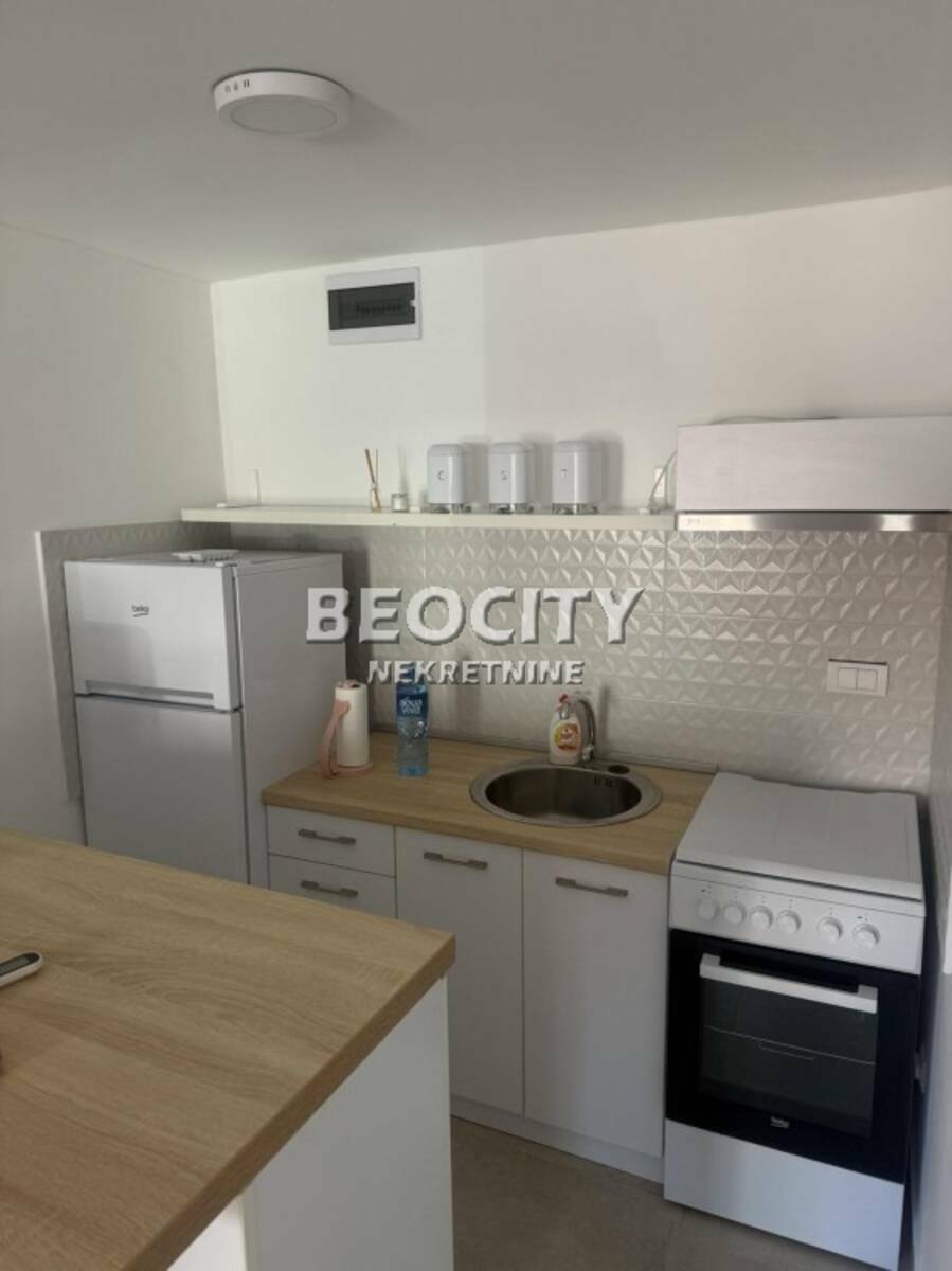 Novi Sad, Bulevar patrijarha Pavla, Vardarska, 0.5, 25m2, 66000EUR