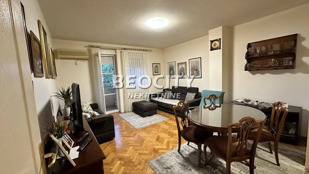 Novi Sad, Sajam, Bulevar kralja Petra I, 3.0, 84m2, 218400EUR