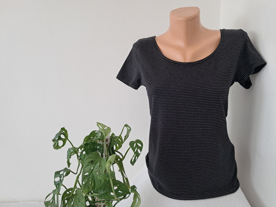 H&M basic prugasta pamucna majica vel M