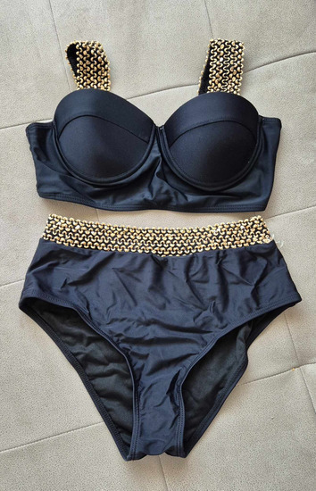 SHEIN kupaci kostim