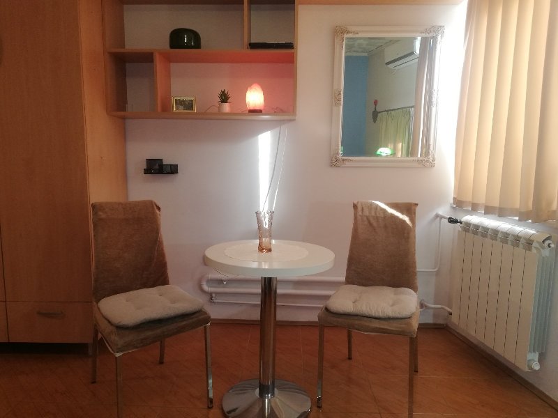 Centar, Dorcol, lepa garsonjera