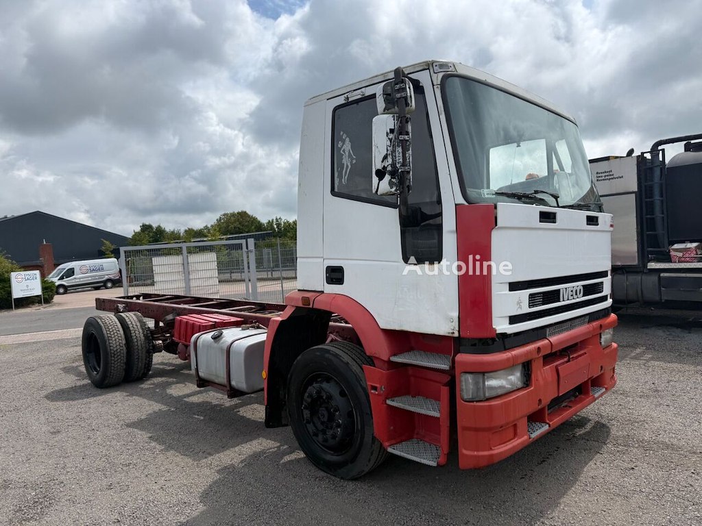 IVECO 180E30 4x2 full steel manual injector kamion šasija