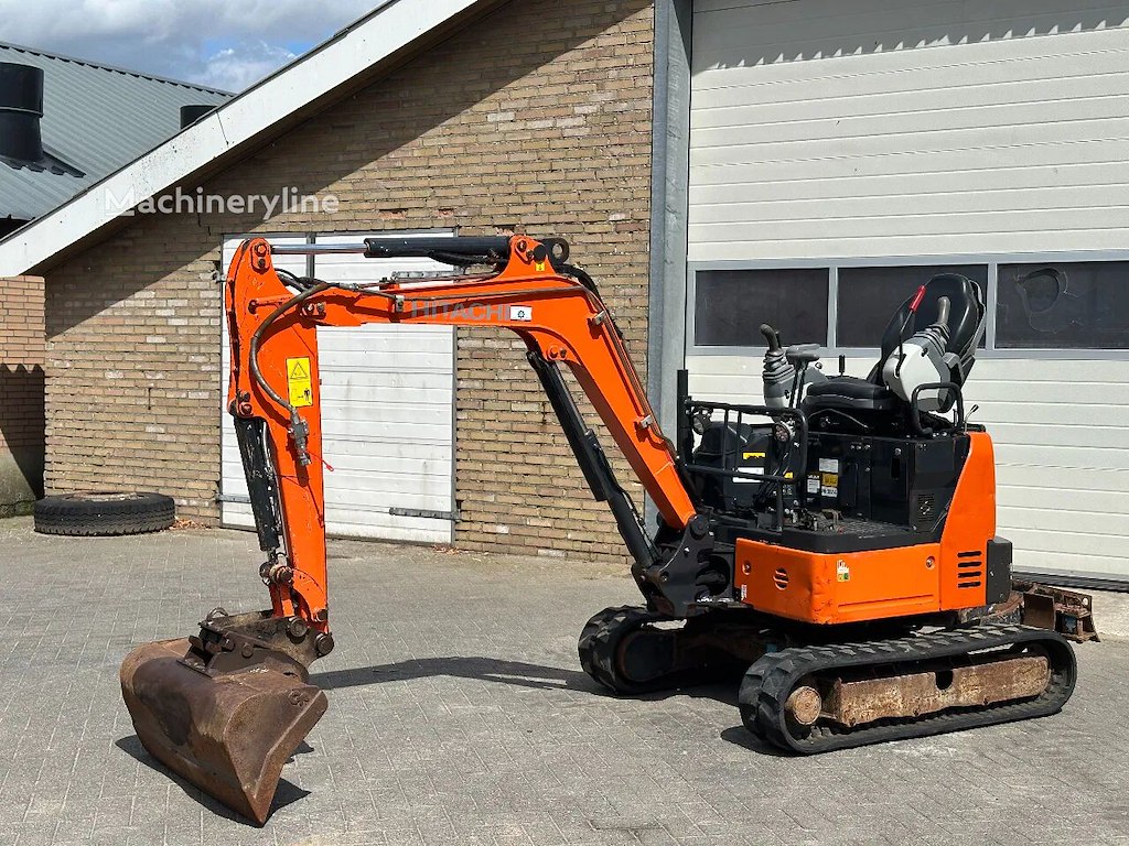 Hitachi ZX19U-6 YR mini bager