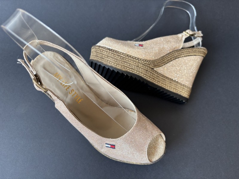TOMMY HILFIGER sandale,kao NOVE