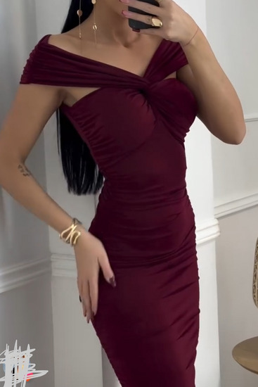 Bordo uska haljina