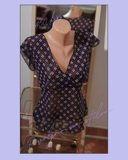3.3. Crna letnja bluza M cvetni dezen