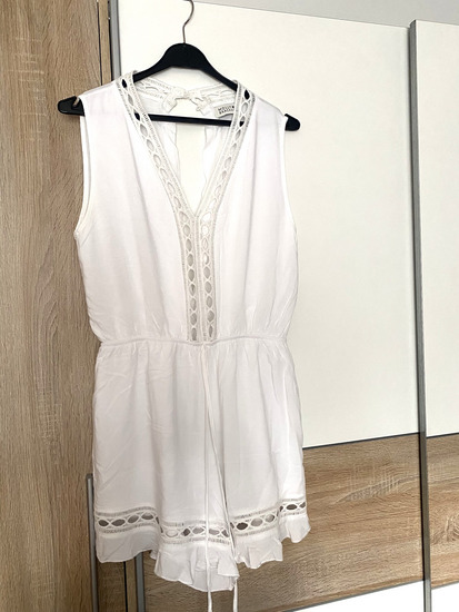 Molly Bracken beli kombinezon