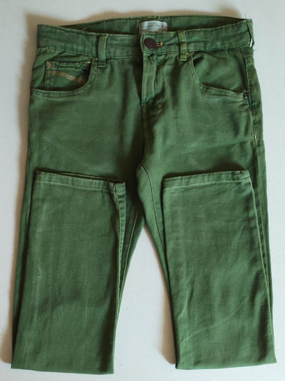ZARA slim farke vel.140 za 9/10 godina