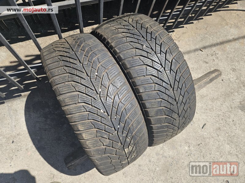 215-45-16 Kumho kao nove odlicne