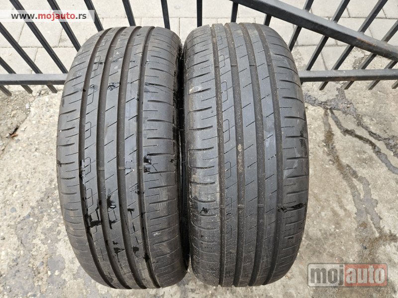 205-55-17 Goodyear kao nove odlicne