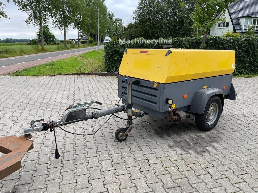 Atlas Copco Xas77 mobilni kompresor