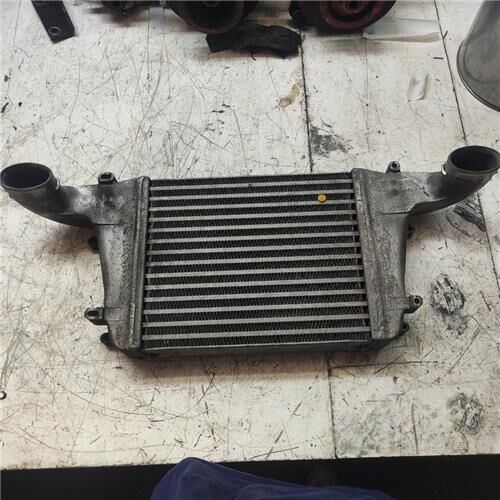 13003005SF interkuler za Nissan ATLEON kamiona
