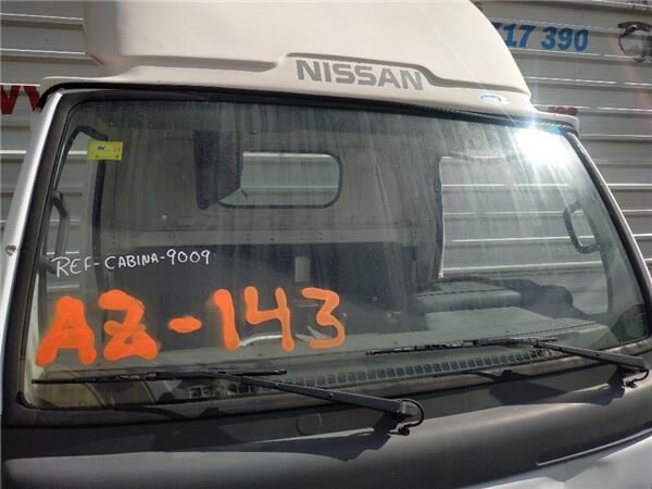 Vetrobransko staklo za Nissan CABSTAR kamiona