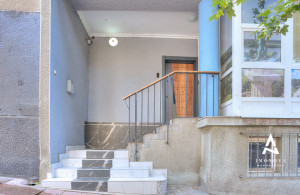 Hostel-poslovni prostor 110m2 kod Kalemegdana