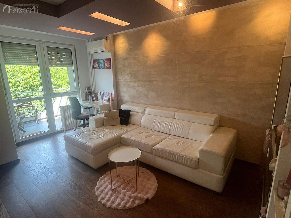 RETENZIJA, PRVE PRUGE, 44m2