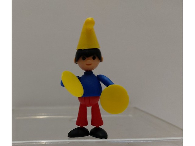 SPIELFIGUREN IZ 80-IH-KOMPLET RETKO U PONUDI