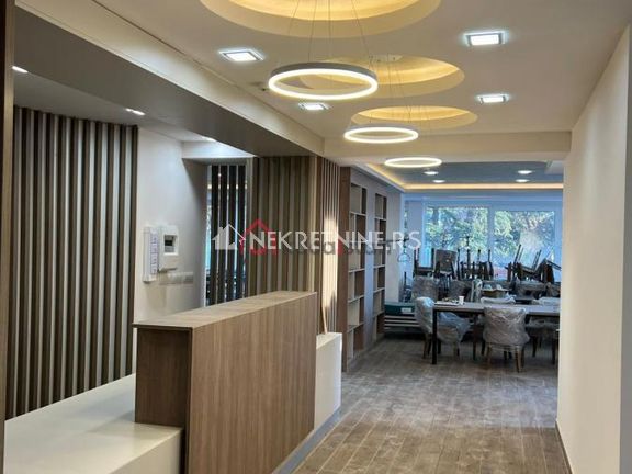 Novi luksuzni objekat 1600m² na 19 ari