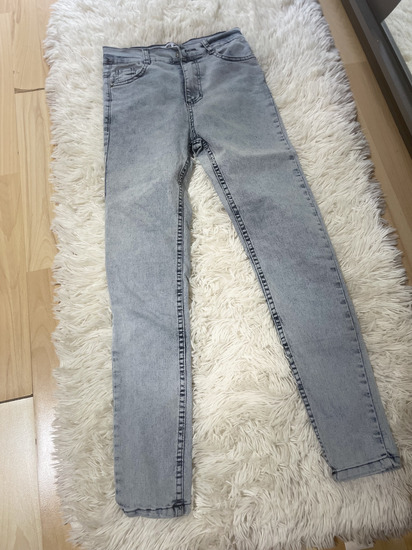 Nove farmerke XS-S