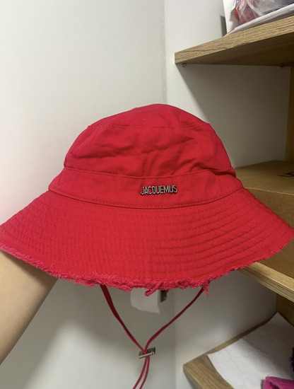 Jacquemus bucket hat
