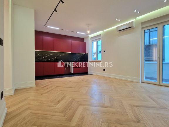 PREMIUM SALONAC - CENTAR