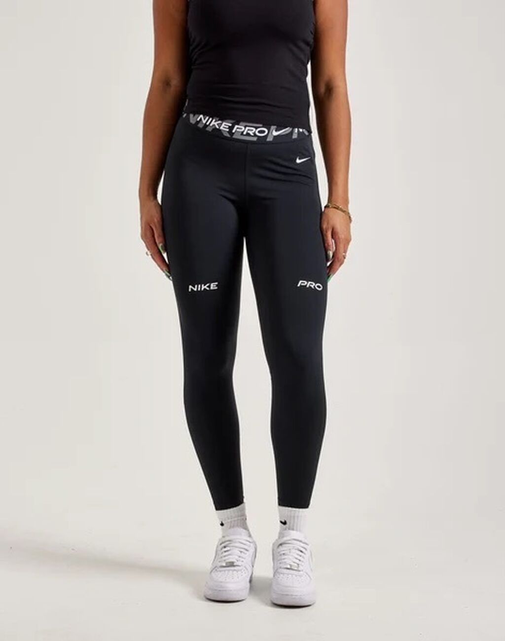 Nike pro mid-rise graphic leggings vel. S novo fv7397 010