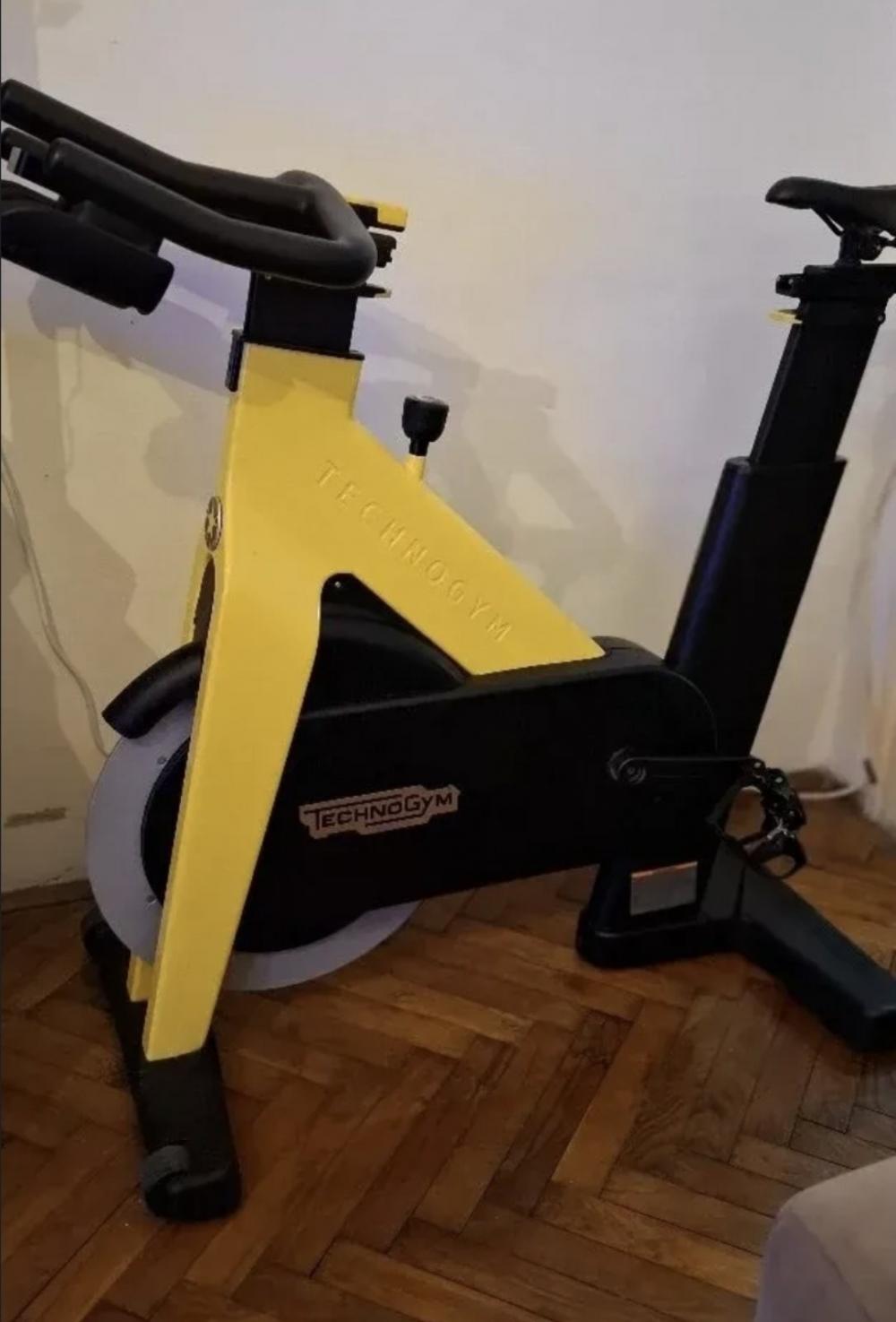 Technogym connect spining bicikl