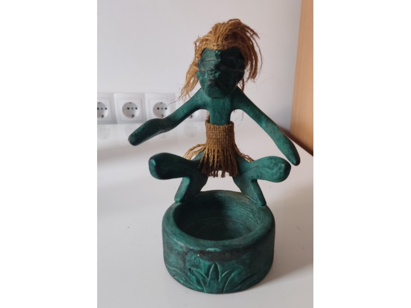 Afrička skulptura, svećnjak