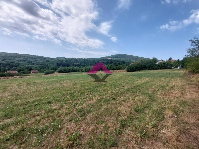 Odlična ponuda ! Nemenikuće, građevinski plac u podnožju Kosmaja 27ari ID#1512 80.000 €