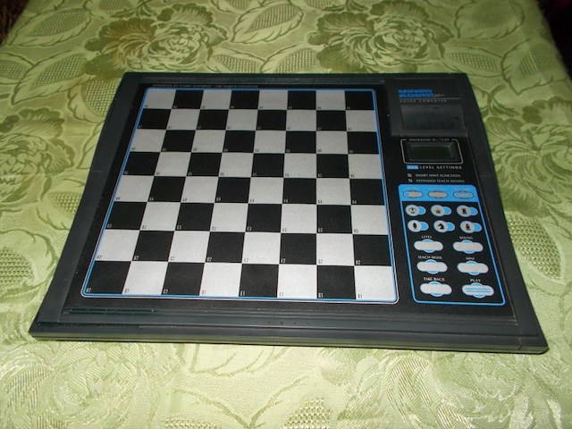 Kasparov Alchemist Plus Chess Computer