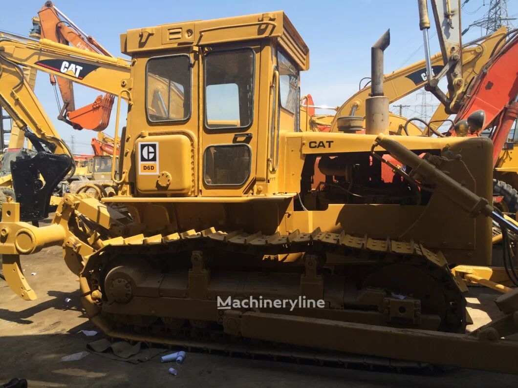Caterpillar D6D buldožer