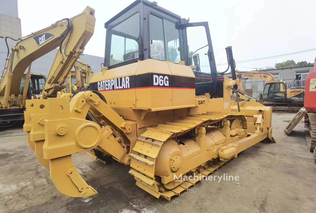 Caterpillar D6G buldožer