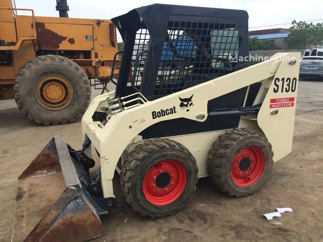 Bobcat S130 mini utovarivač