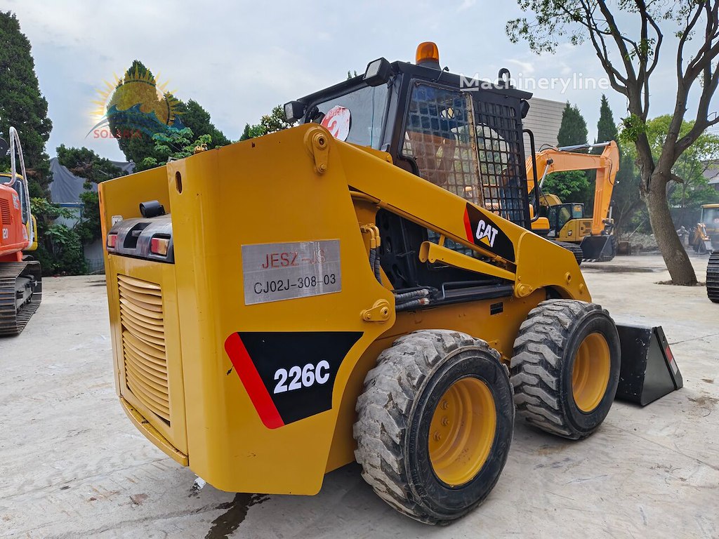 Caterpillar 226C mini utovarivač