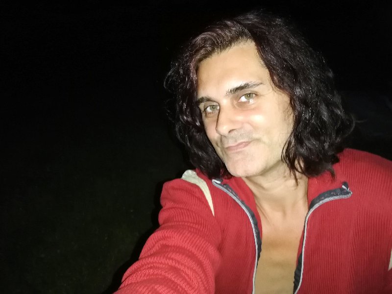 LJEP I RAZUMLJIV MUŠKARAC TRAŽIM ISTO TAKVU ŽENSKU