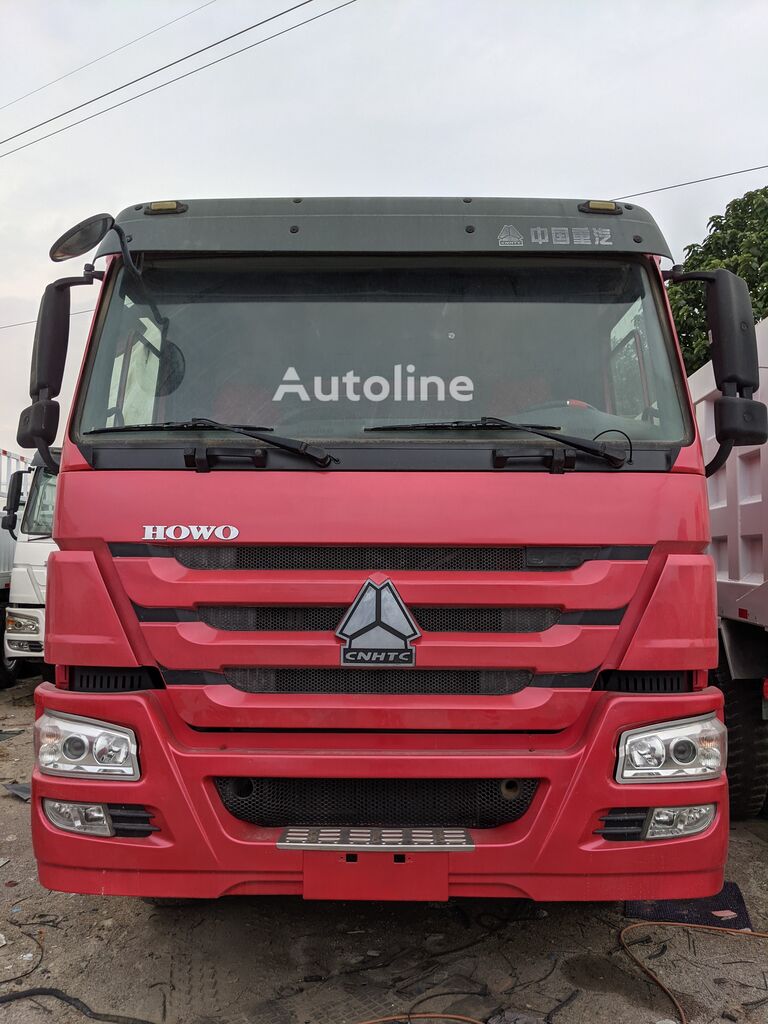 Sinotruk Howo 371 8x4 kiper