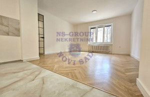 Prodajem Stan-Apartman, Kej