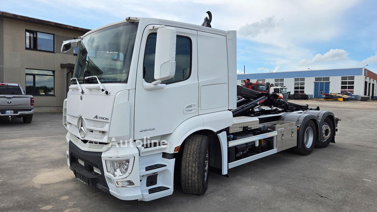 Mercedes-Benz Actros 2543 6X2*4 kamion rol kiper