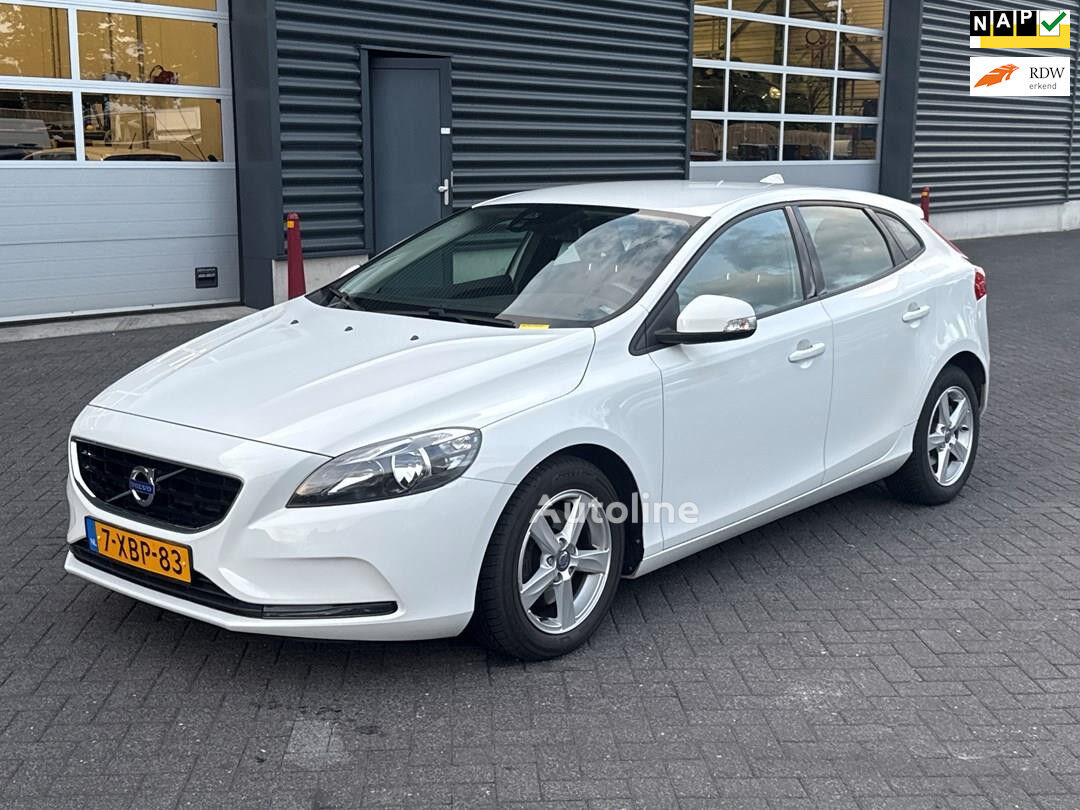 Volvo V40 1.6 T2 , PDC , trekhaak hečbek