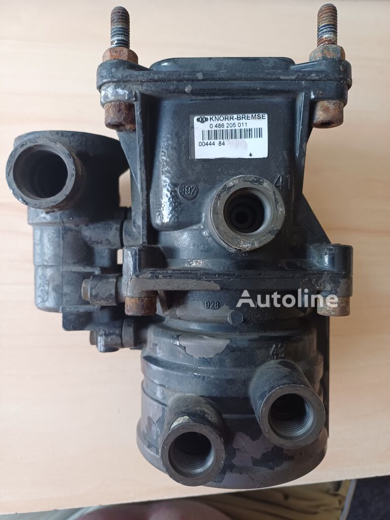 Knorr-Bremse 0486205011 MAN...TGA - TGS - TGX 0486205011 81.52301.6206 81523016206 EBS modulator za MAN kamiona
