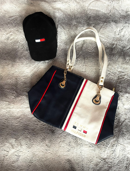Komplet original Tommy Hilfiger kacket i torba